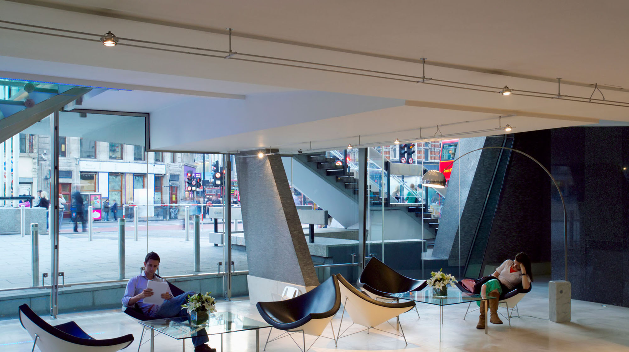 Centre Point, London - Luminii