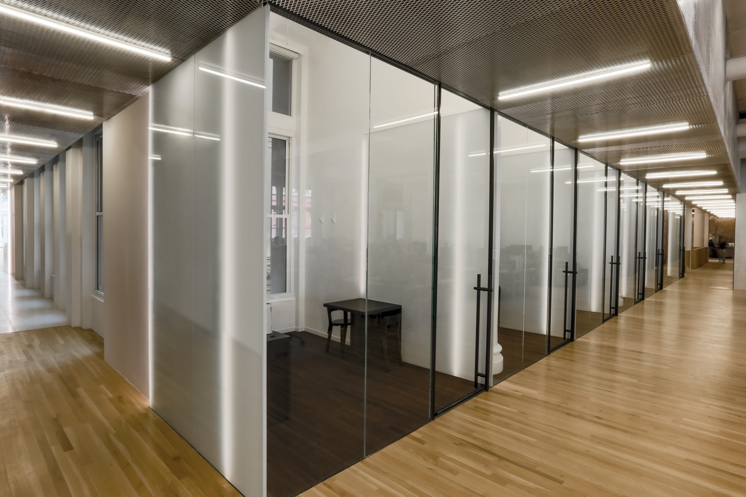 Guidepoint Offices - 675 Avenue of America - Luminii