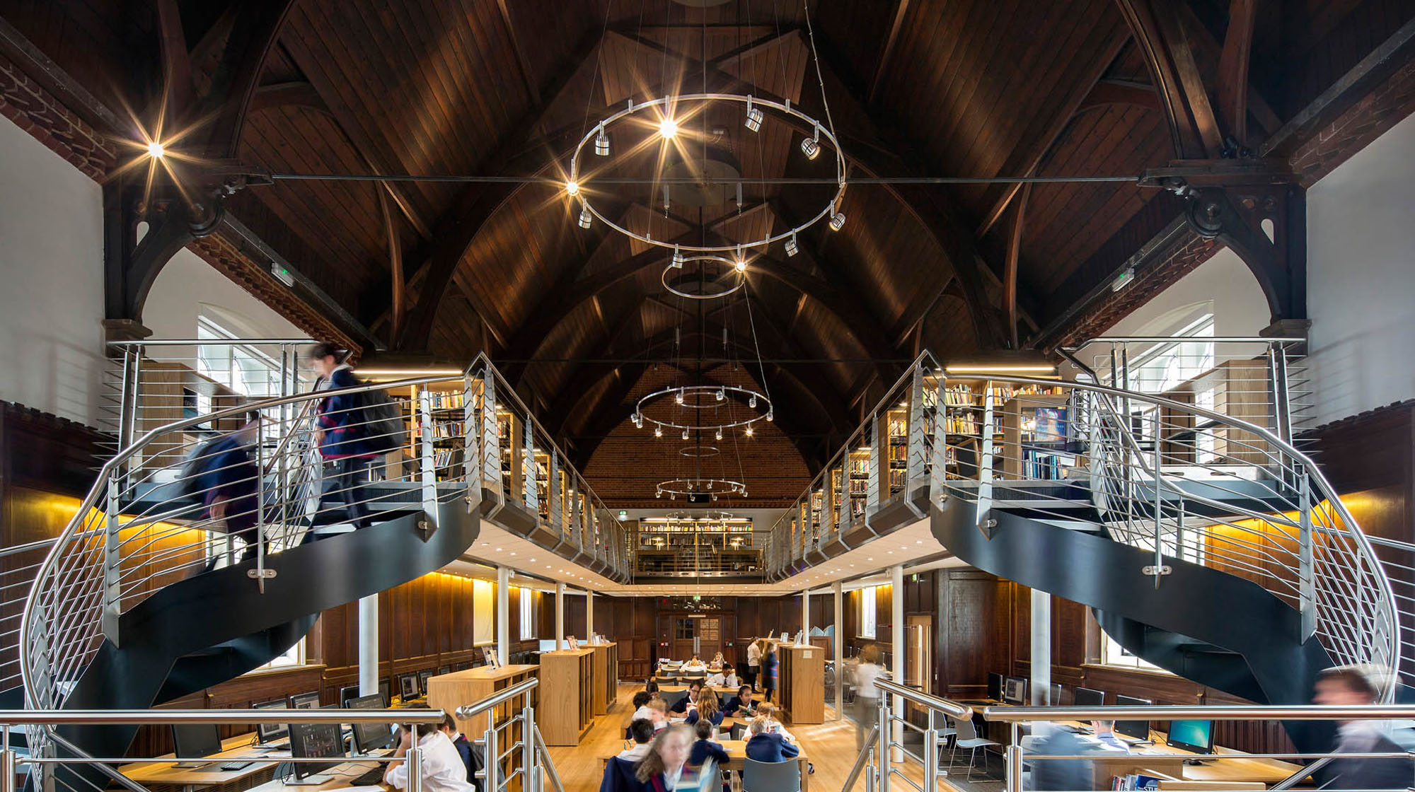 Highgate School, London - Luminii