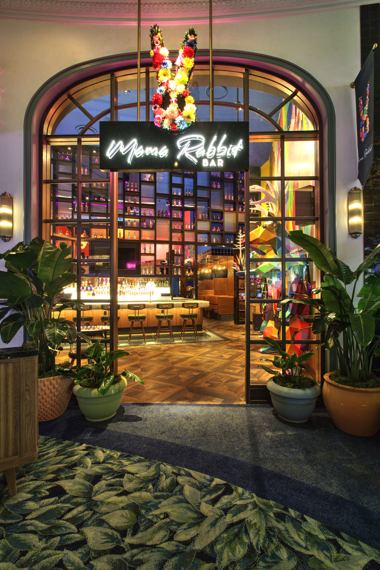 Mama Rabbit Las Vegas - Luminii