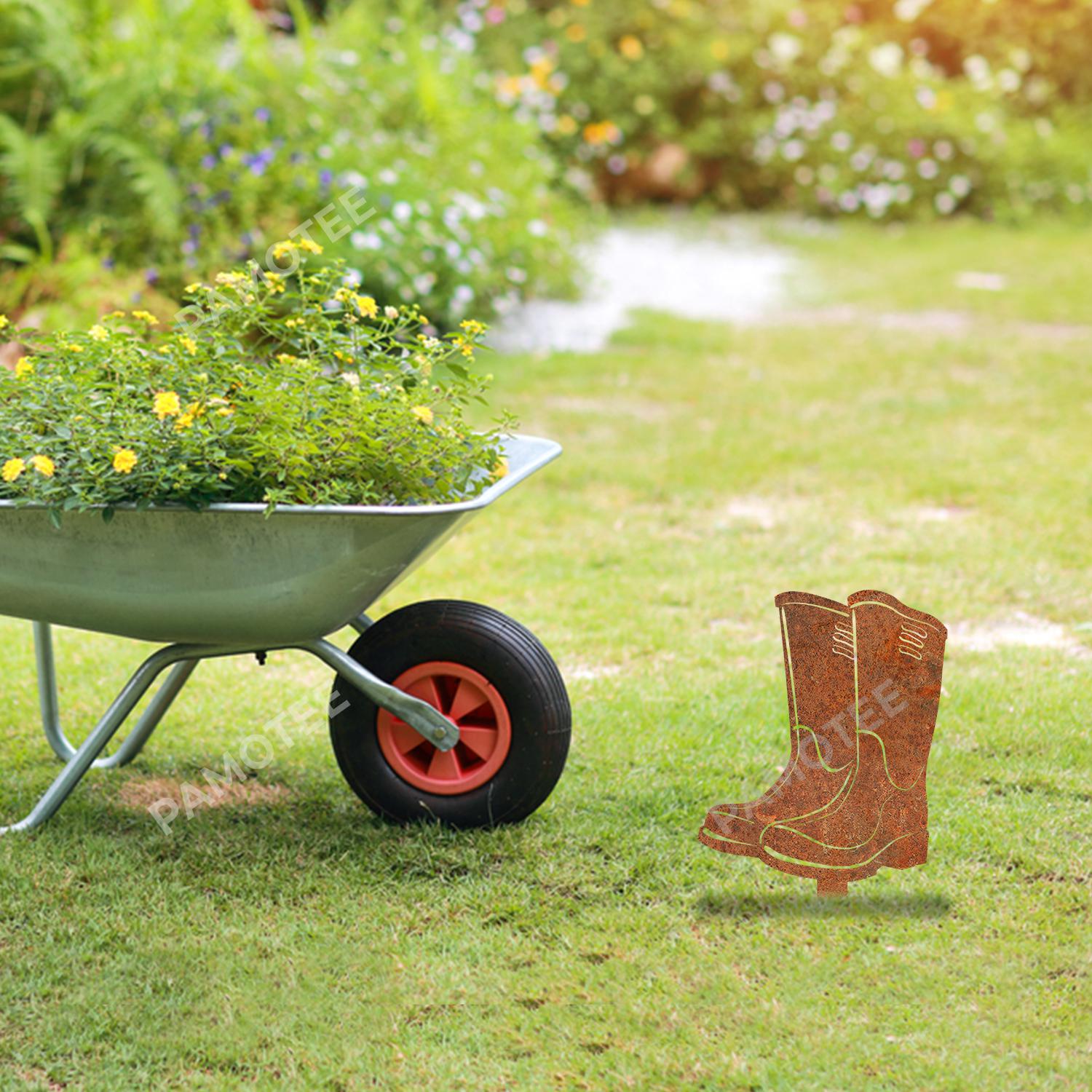 Rusted Rubber Garden Boots Metal Garden Decor, Gardening Rain Boots ...