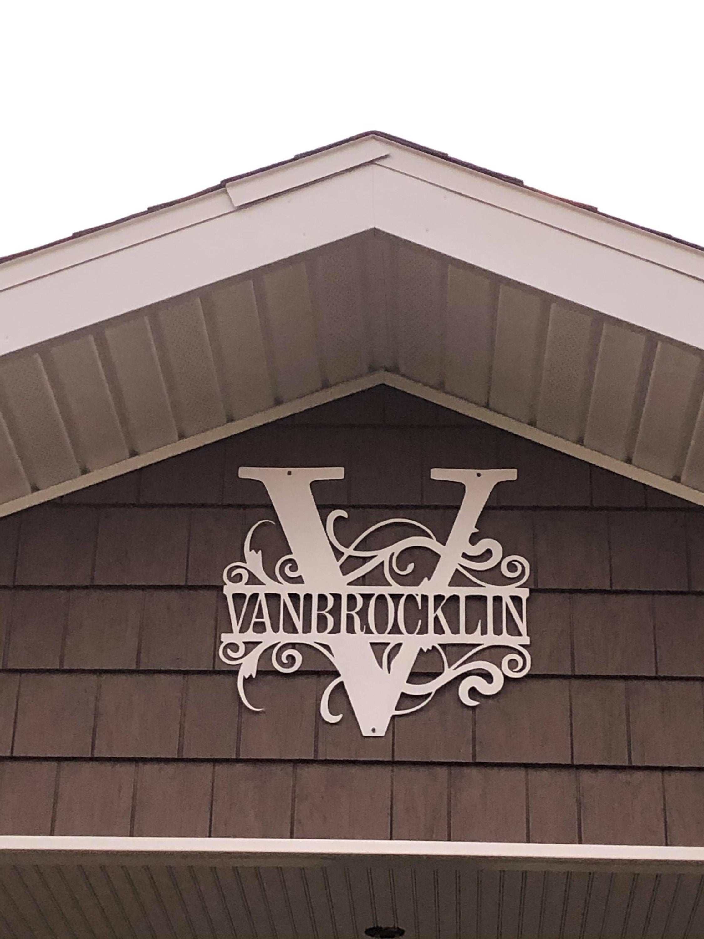 Last Name Metal Sign - Personalized Name Sign - Custom Metal Wall Decor ...