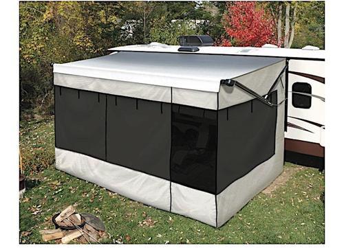 Lippert-19Ft-Solera-Family-Room