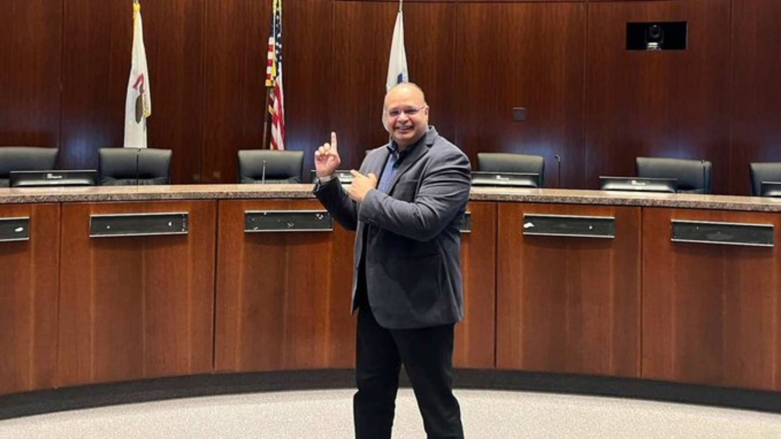 Indian American Ashfaq Syed sworn in to Naperville City Council