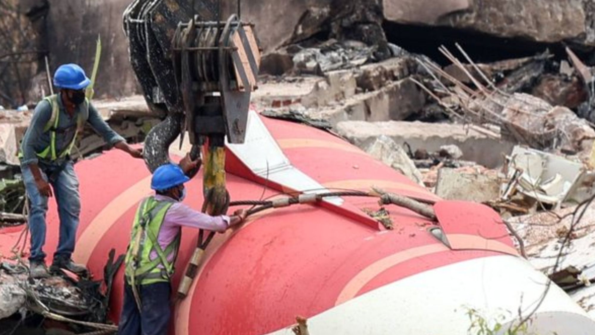 Report: Captain cut off fuel during Air India Flight AI171 crash
