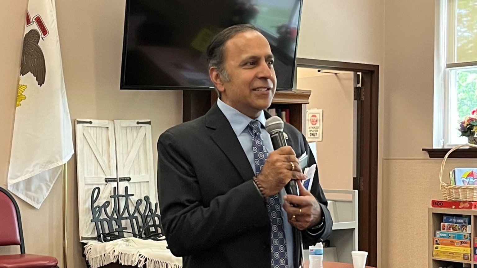 Raja Krishnamoorthi holds lead in Illinois Senate primary